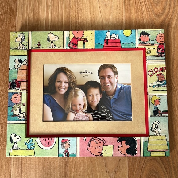 Hallmark | Accents | Hallmark Peanuts Snoopy Picture Frame | Poshmark
